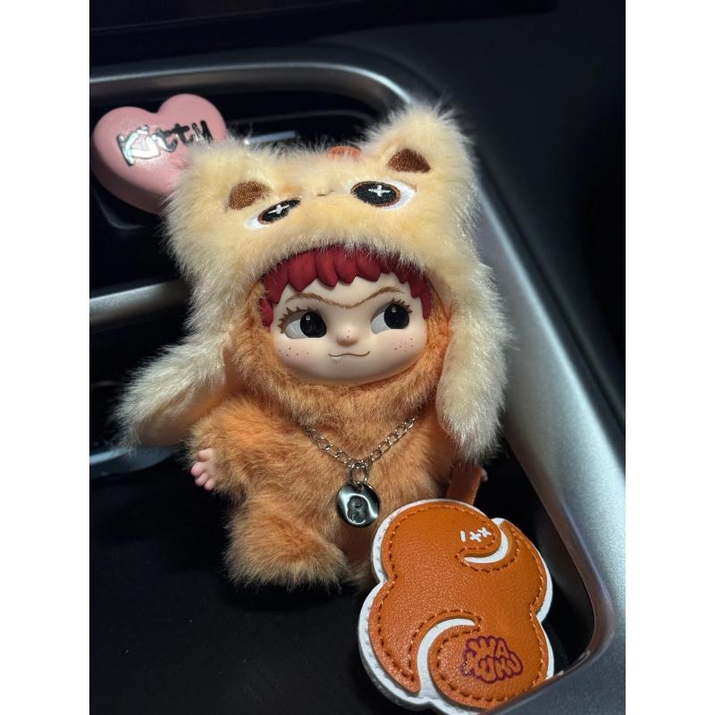 WAKUKU On a Roll Vinyl Plush Series: No. 8 (Confirmed Style) | TOYSEZ Data