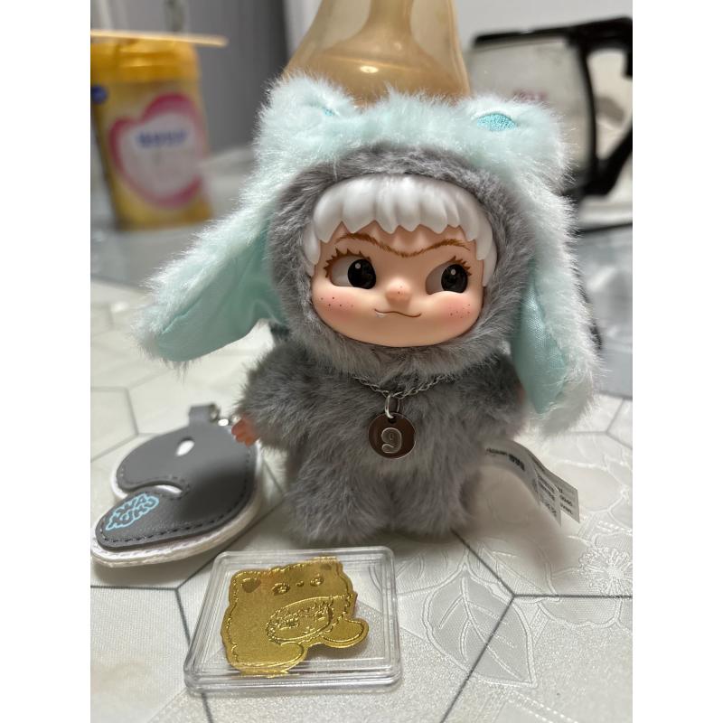 WAKUKU On a Roll Vinyl Plush Series: No. 9 (Confirmed Style) | TOYSEZ Data